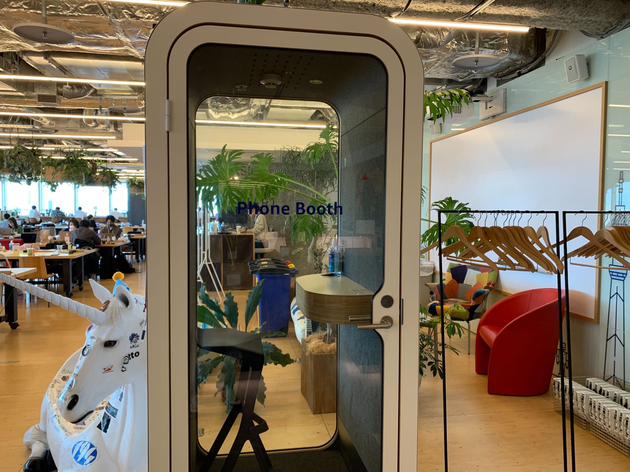 Tokyo’s Coworking Space Hidden Gem: AWS Startup Loft Tokyo | ソフトウェア開発の ...